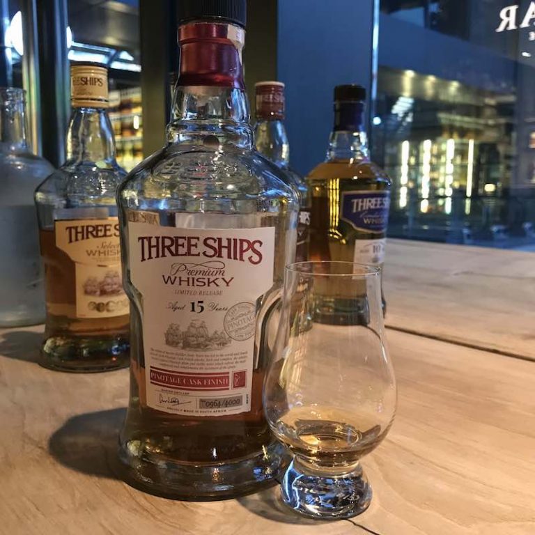 Whisky Review #59 - Three Ships Select Whisky - WhiskyGeeks